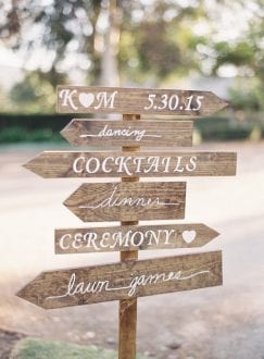 Unique DIY Wedding Signs