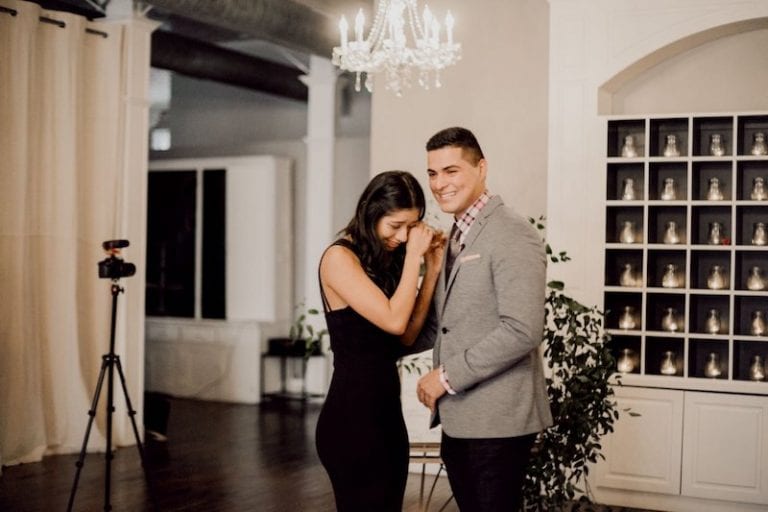 16 Romantic Proposal Photos that Capture Pure Joy