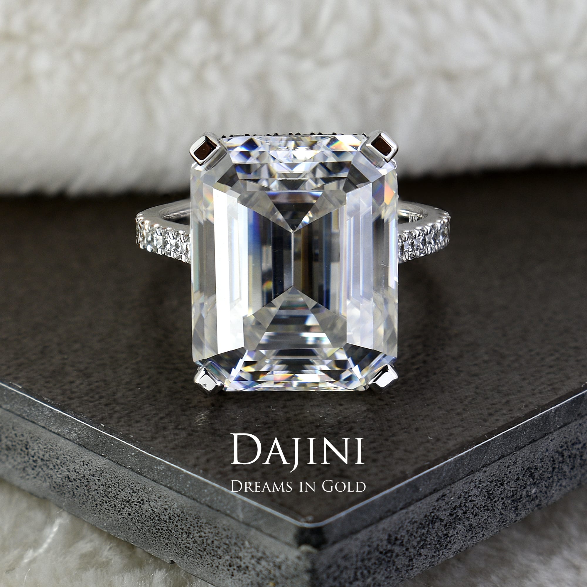 Friday "Rocks"! featuring Dajini - The Yes Girls