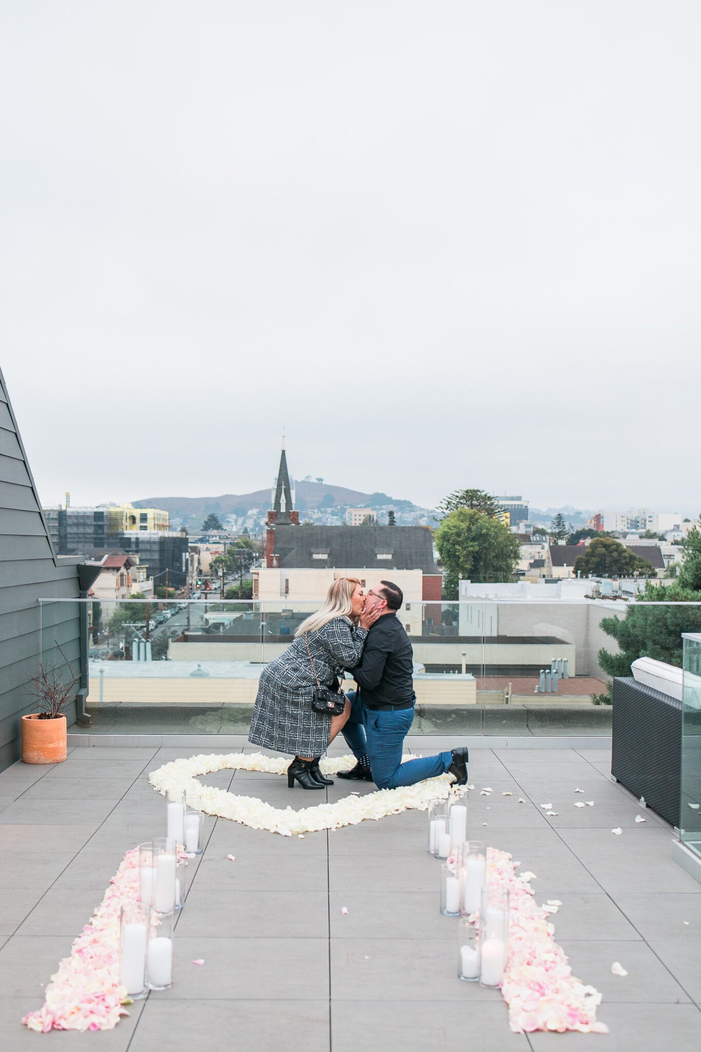 The Sweetest Rooftop Proposal in San Francisco - The Yes Girls